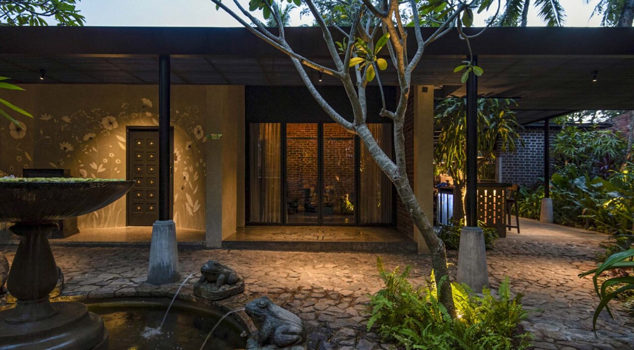 Baker's Arch | A garden café